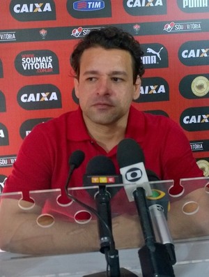 Sem Marcinho e Escudero, Vitória pode perder Dinei para pegar Grêmio ...