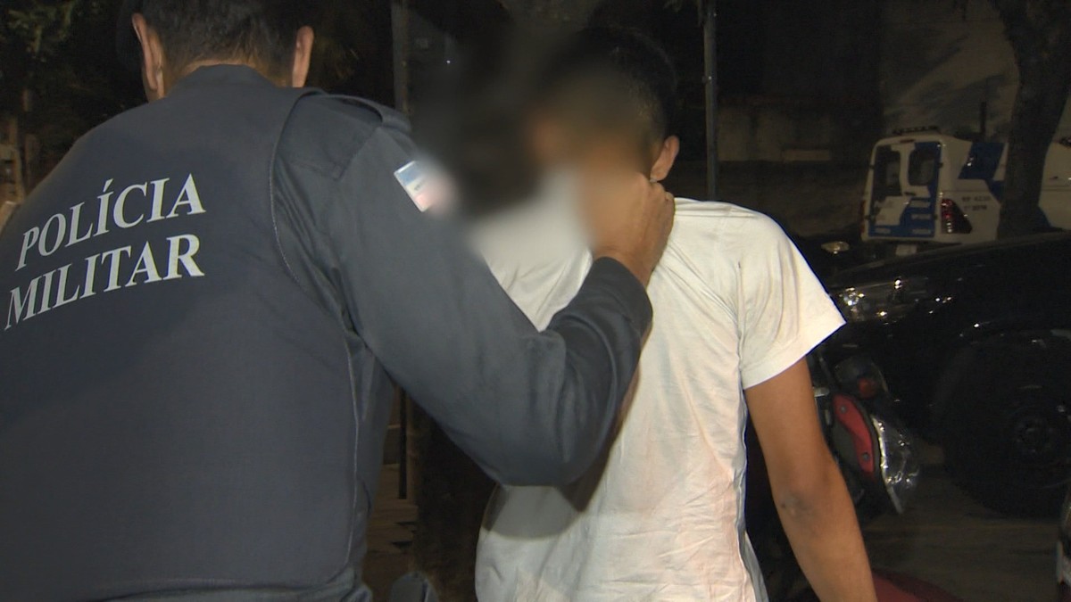 Adolescente é Apreendido Após Tentar Roubar Celular De Promotora De
