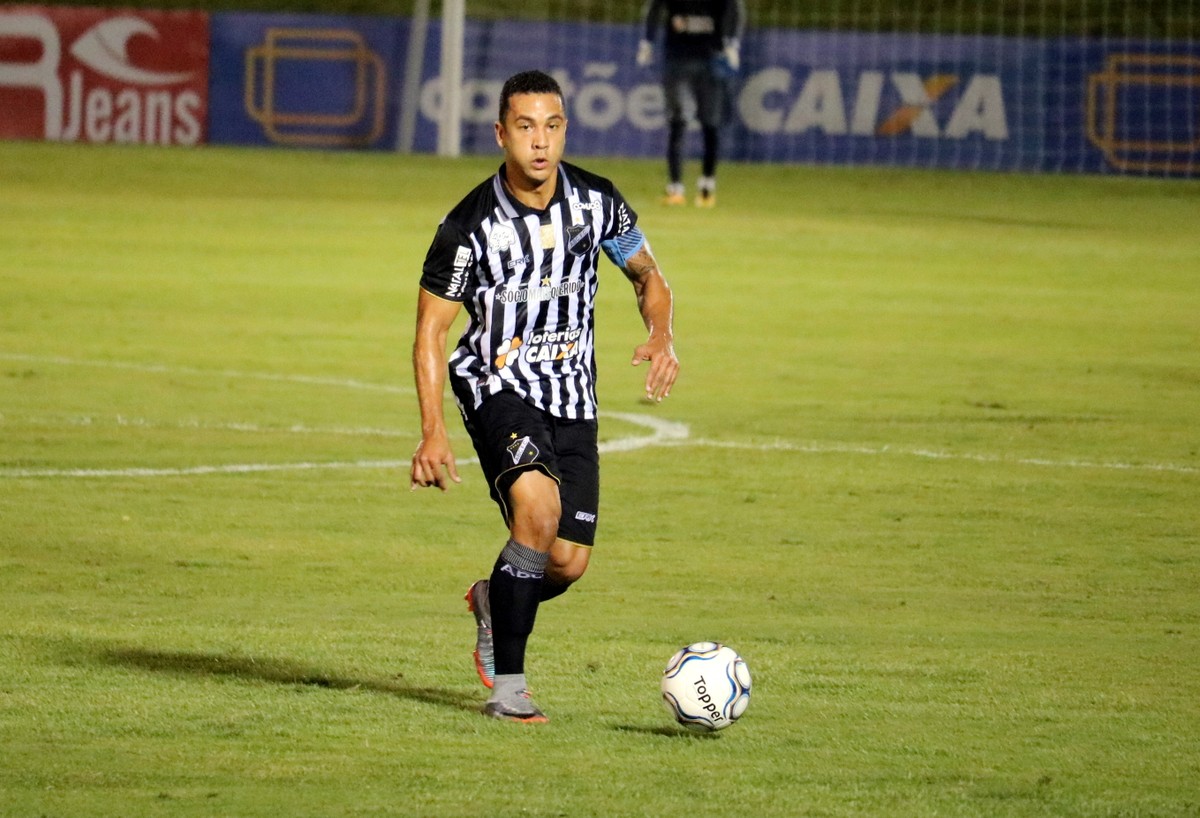 Guedes destaca força do grupo do ABC: "Todo mundo pode ser titular ...