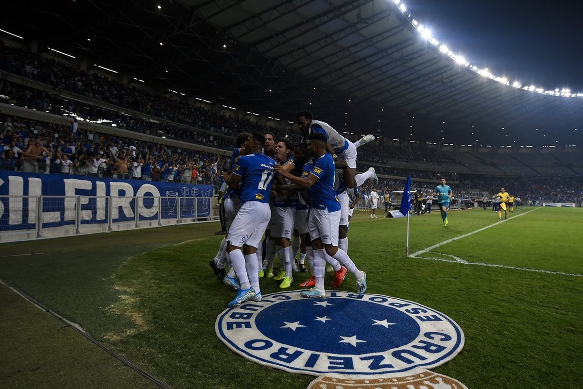 Faz a trinca? Embalado, Cruzeiro busca série de três triunfos pela ...