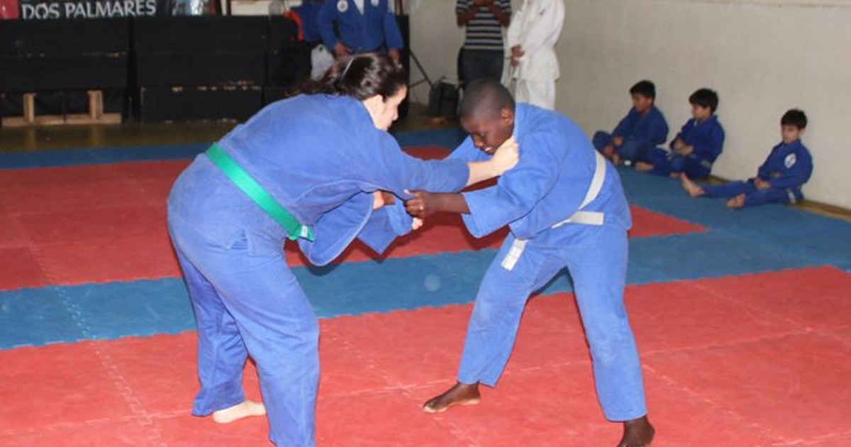 G1 - Curso gratuito de judô e capoeira em Campos, RJ, têm inscrições ...