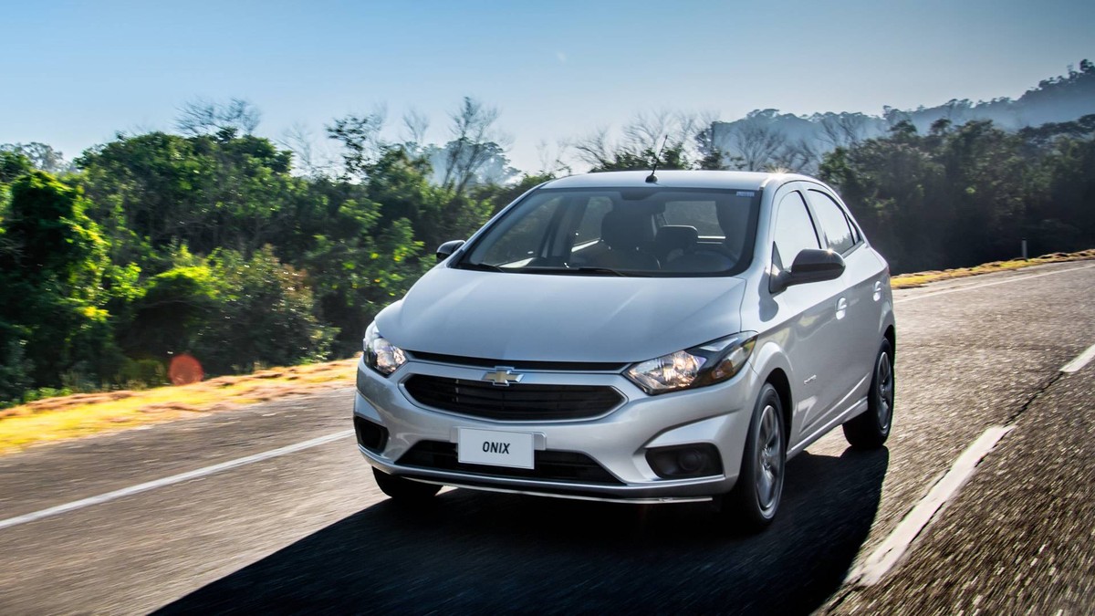 Chevrolet Onix ganha versão Advantage, com câmbio automático e motor 1. ...