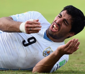 Fifa rejeita recurso e mantém punição a Suárez por mordida - ÉPOCA ...
