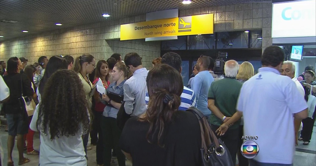 G1 - Passageiros chegam ao Recife após defeito em aeronave da TAP ...