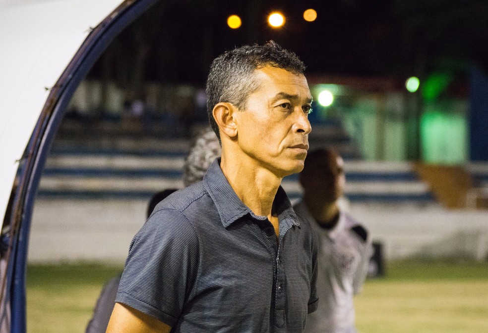 QUEM É ALBERTO FELIX