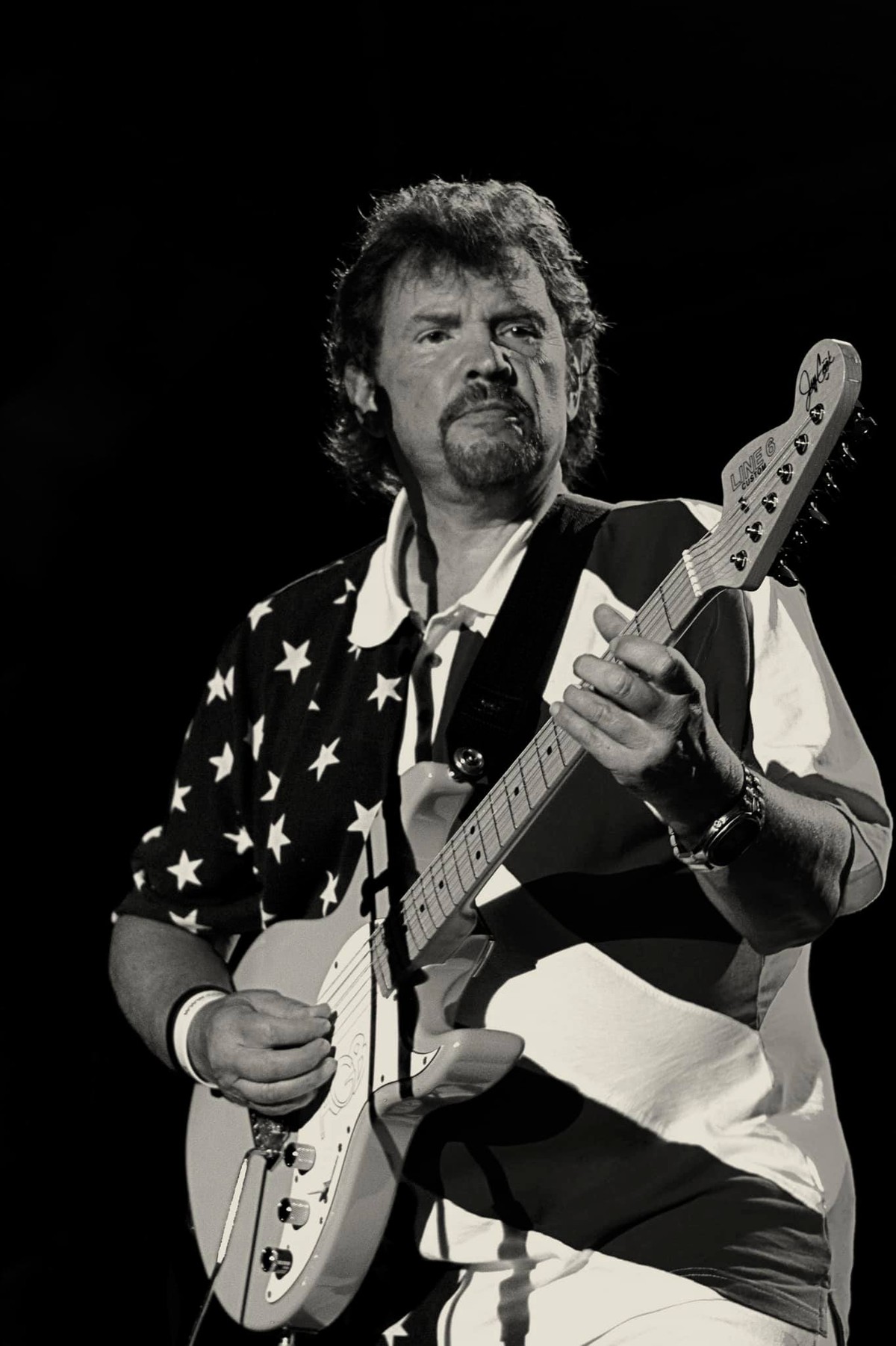 Jeff Cook, guitarrista fundador da banda country Alabama, morre aos 73 ...