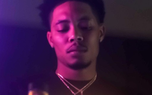 Rapper é morto em frente de casa após desafiar haters nas redes - Monet ...