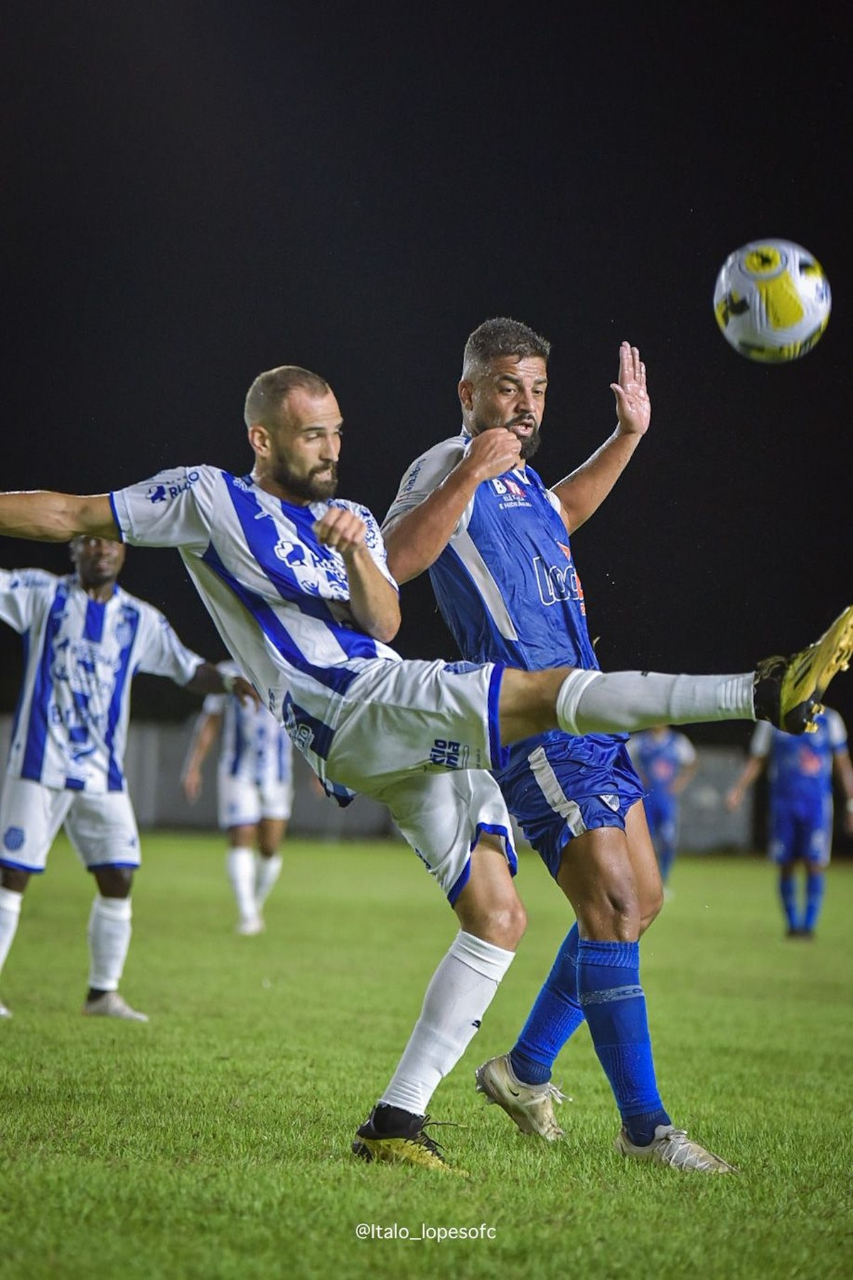 São Raimundo-AM vence o São Raimundo-RR por 2 a 1 e avança às quartas ...