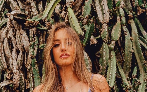 Bruna Griphao Arranca Suspiros Ao Posar De Biquíni Nas Redes Gq Musa