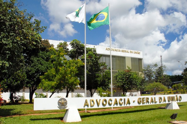 Sistema da AGU está fora do ar e advogados da União perdem prazos ...