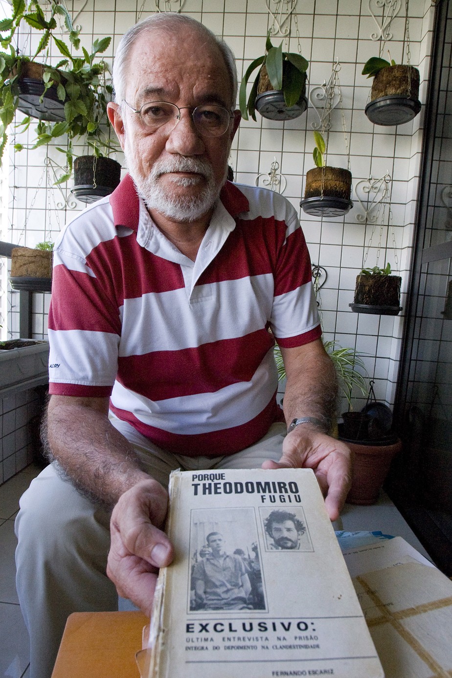 Morre o juiz Theodomiro Romeiro, primeiro condenado à pena capital pela ...