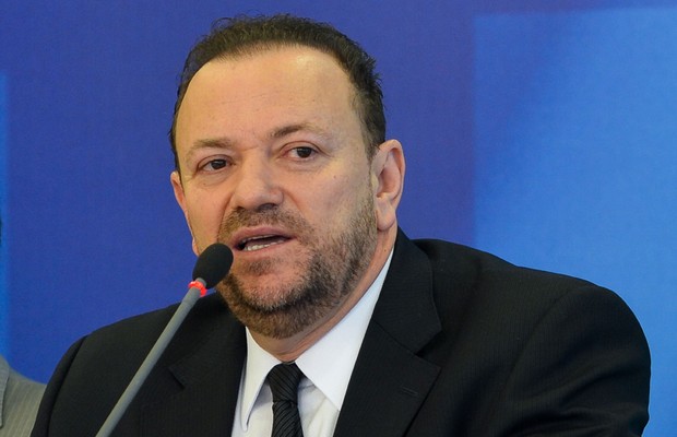 Edinho Silva afirma que governo não aceitará cortes no Bolsa Família ...