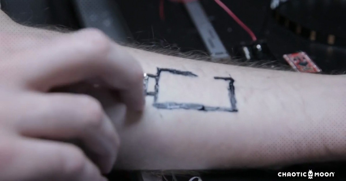 Globo News - Tatuagem com chip é novidade e pode substituir até cartão ...