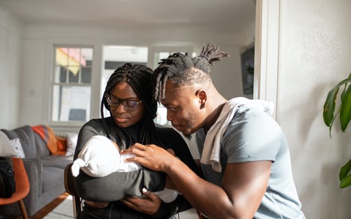 Quarentena na quarentena: o pós-parto na pandemia - Revista Crescer ...