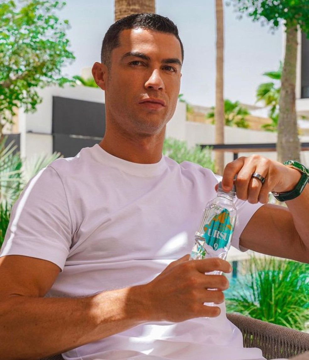 Água mineral do CR7: o que tem de especial o líquido do craque ...