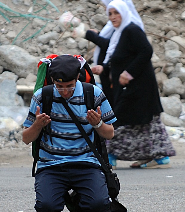 G1 - Homem anda 5.700 Km a pé para chegar à Meca - notícias em Planeta ...