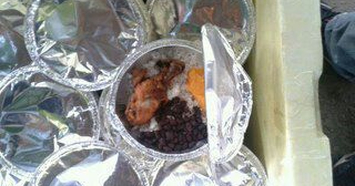 G1 - Comida estragada causa infecção, dizem agentes penitenciários em ...