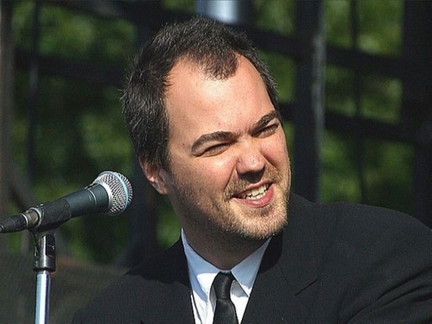 Daniel Jobim faz homenagem ao avô, Tom, em show no Rio - ÉPOCA | Bruno ...