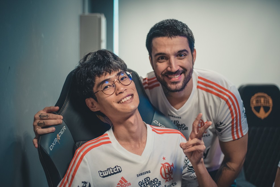 "Rexpeitavelmente" vencedor: Felipe "brTT", o rei do Flamengo no League ...