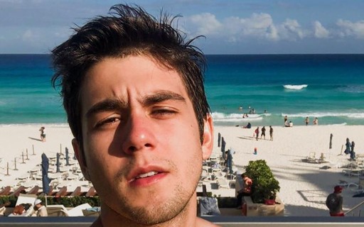 Em Cancún, Daniel Rangel posa em resort com diária a partir de 2,3 mil ...