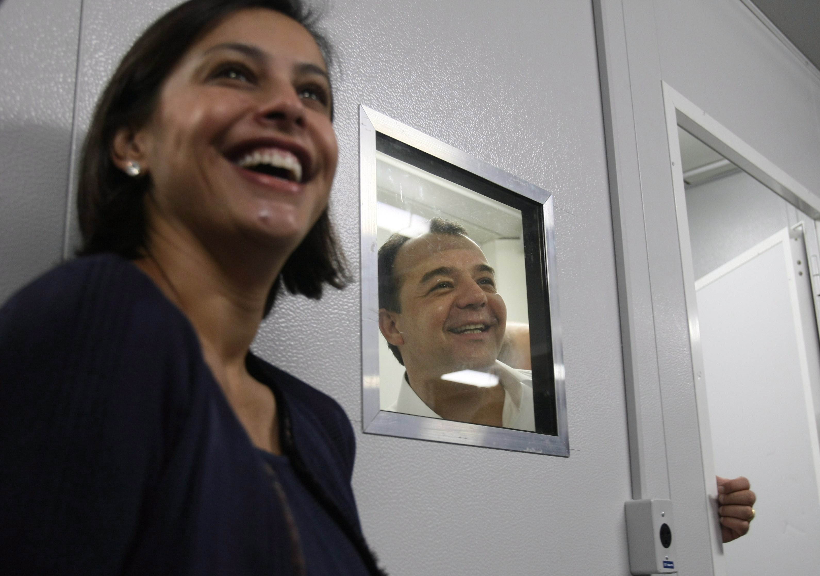 Mesmo sem alguns clientes de luxo, como Cabral, setor de joalherias ...