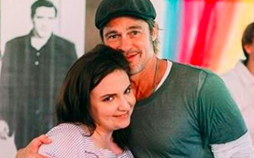 Atriz Mostra Que Ganhou Brad Pitt Como Presente De Aniversário E