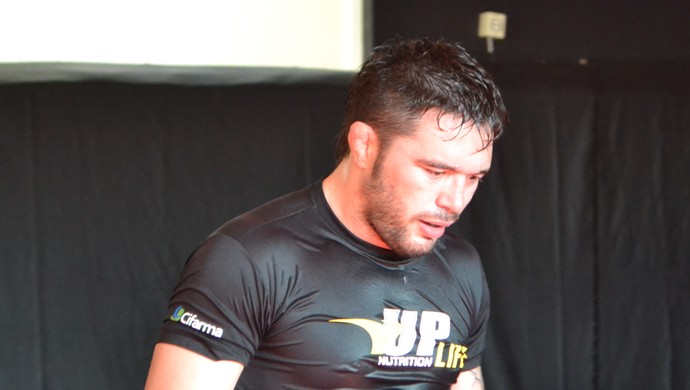 Seminário sobre submission e MMA é confirmado com Rony Jason em RO