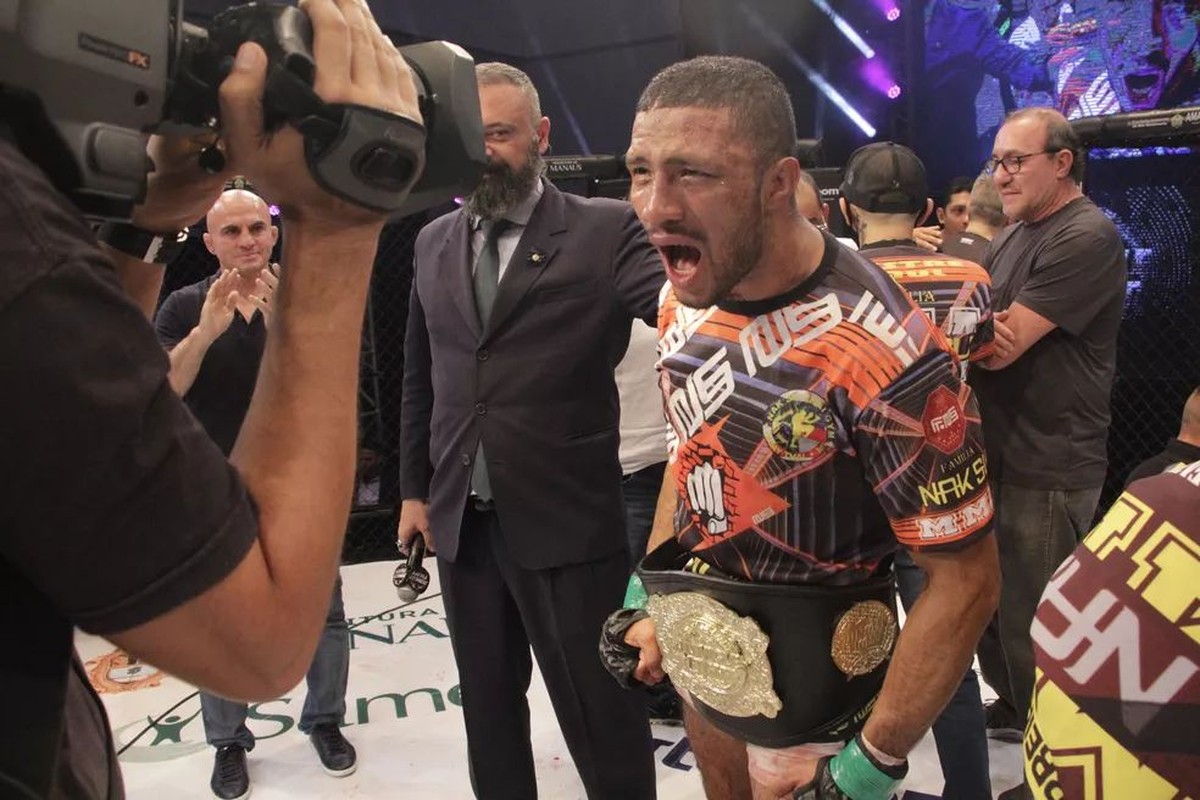 Jungle Fight 108: Júlio Almeida defende o cinturão dos penas contra ...