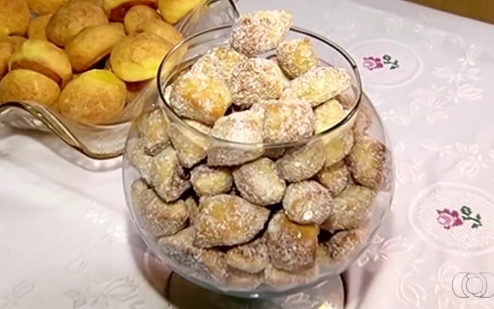 Doceira de Rio Verde ensina como preparar bolacha cozida de coco ...