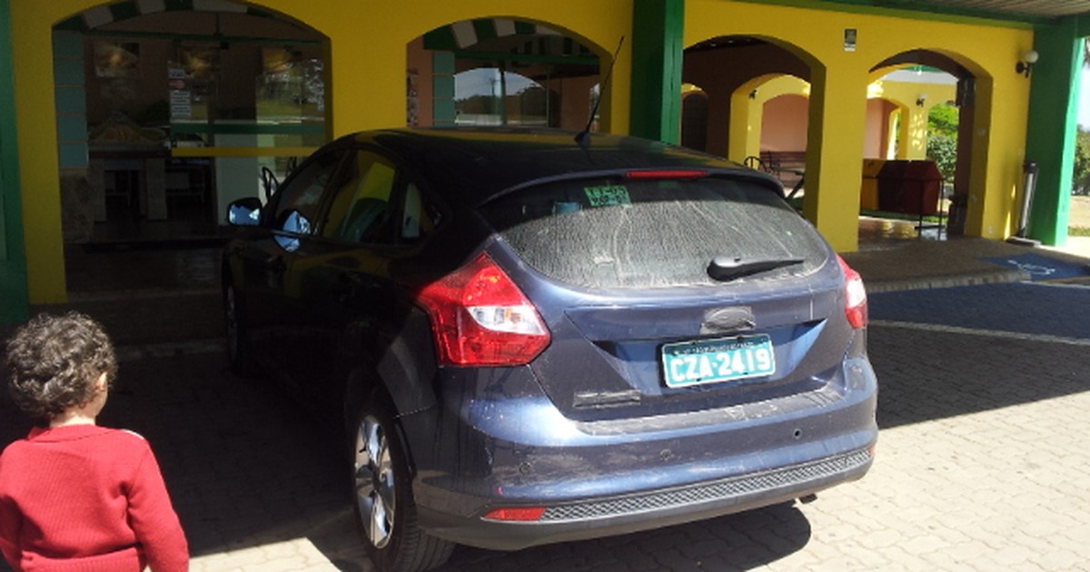 Auto Esporte - Ford só mostra sedã, mas Focus hatch circula 'desinibido ...