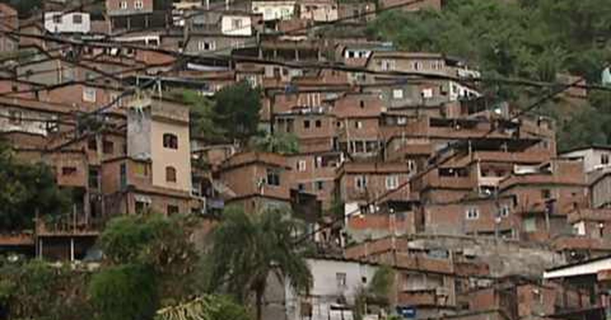 G1 - Ocupação no morro do Turano já tem apreensões e troca de tiro ...