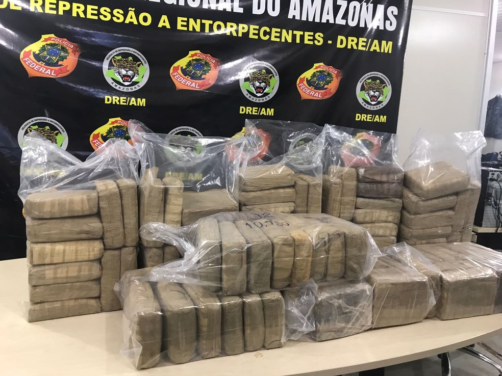 Polícia Apreende Mais De 100 Kg De Drogas Em Embarcação No Am
