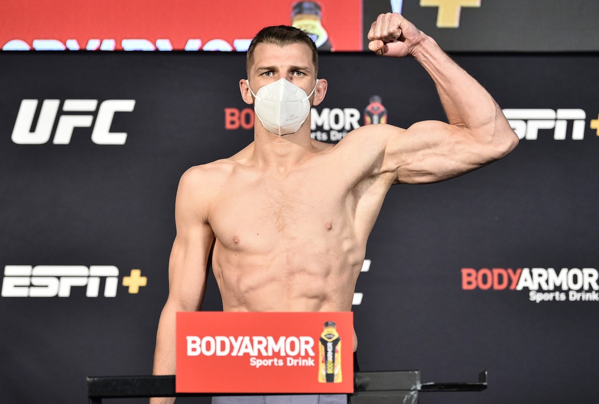 Dan Hooker relata dificuldades em treinar no lockdown e projeta vitória ...