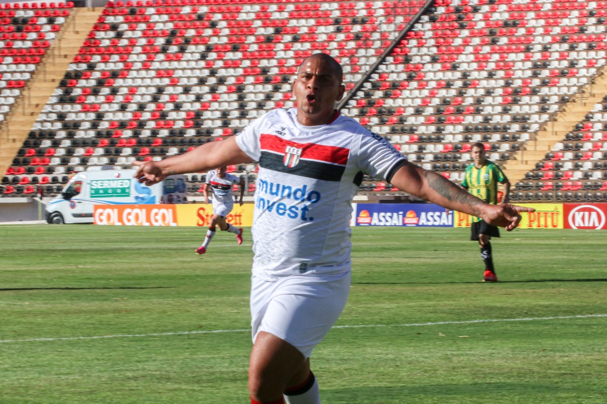 Conhecido de executivo, Walter tem nome ligado ao Santa Cruz: "Jogador ...