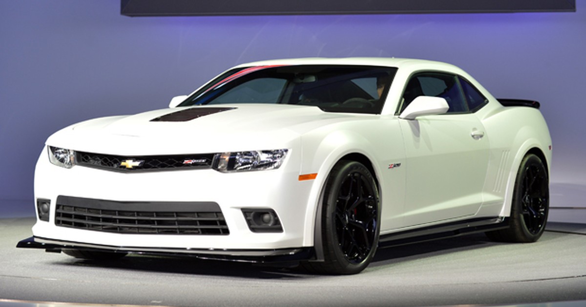 Auto Esporte - GM lança Camaro renovado no Salão de Nova York e traz ...