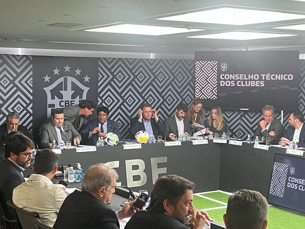 CBF institui punições por racismo em competições brasileiras - Quarto ...