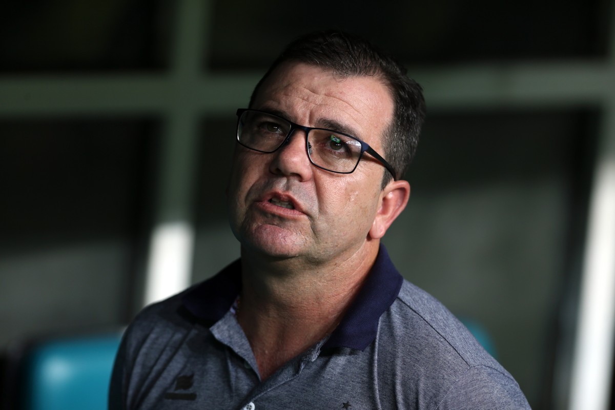 Enderson revela pedido feito no intervalo e diz que Bahia poderia ter ...