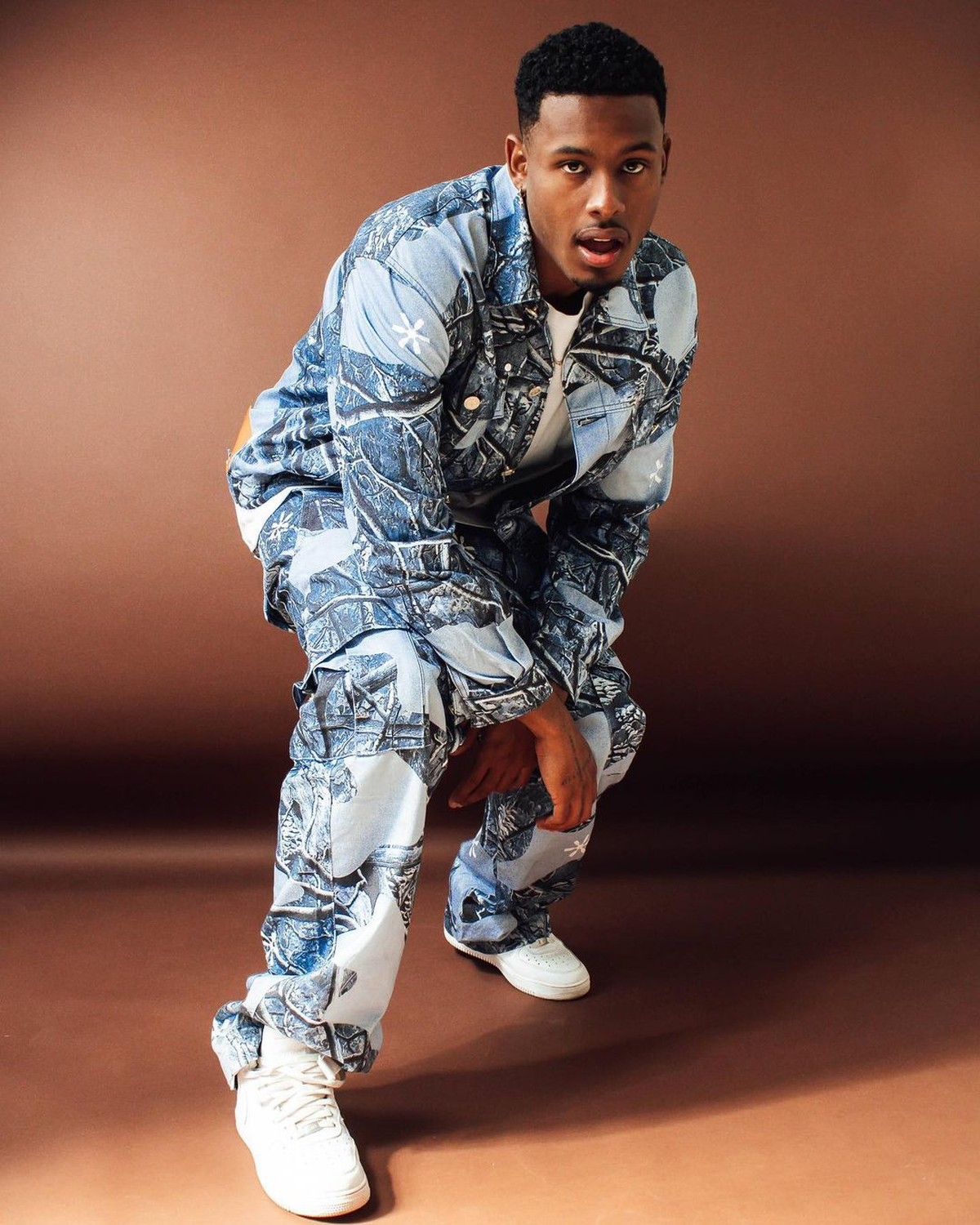 Paulo André encanta fãs com ensaio fotográfico | Vogue | Vogue