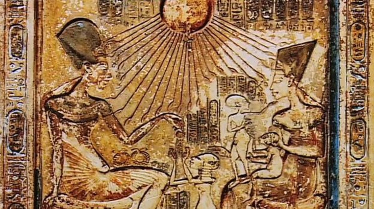 A revolução de Aquenáton, o faraó que acabou com 2 mil deuses e ...