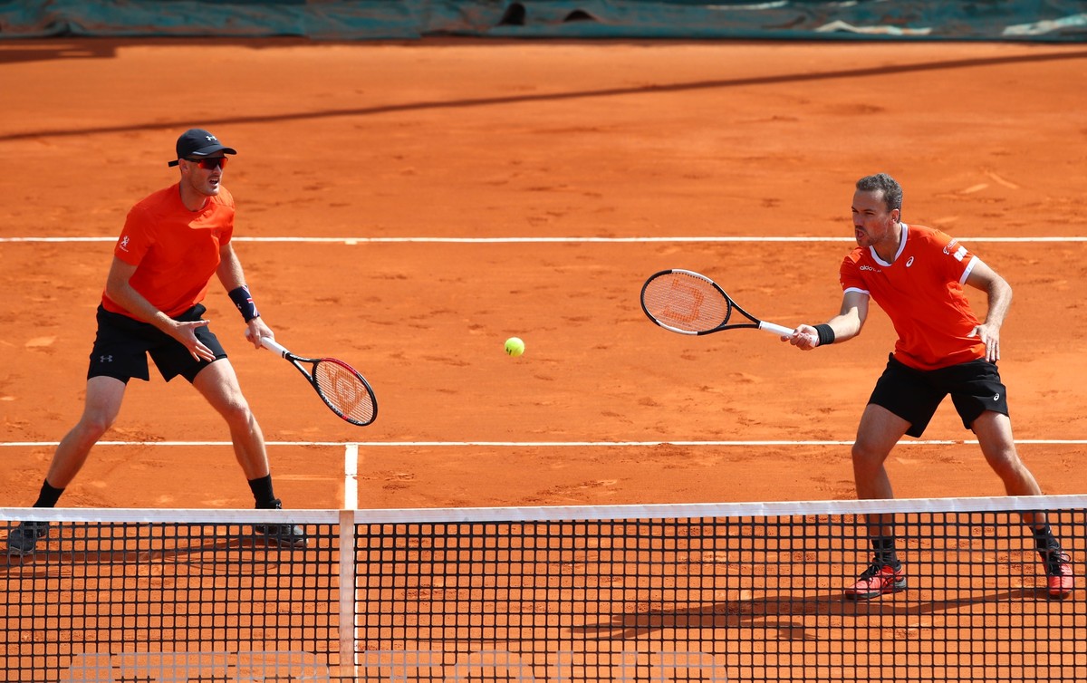 Bruno Soares vence mais uma e vai à semifinal de duplas em Barcelona ...