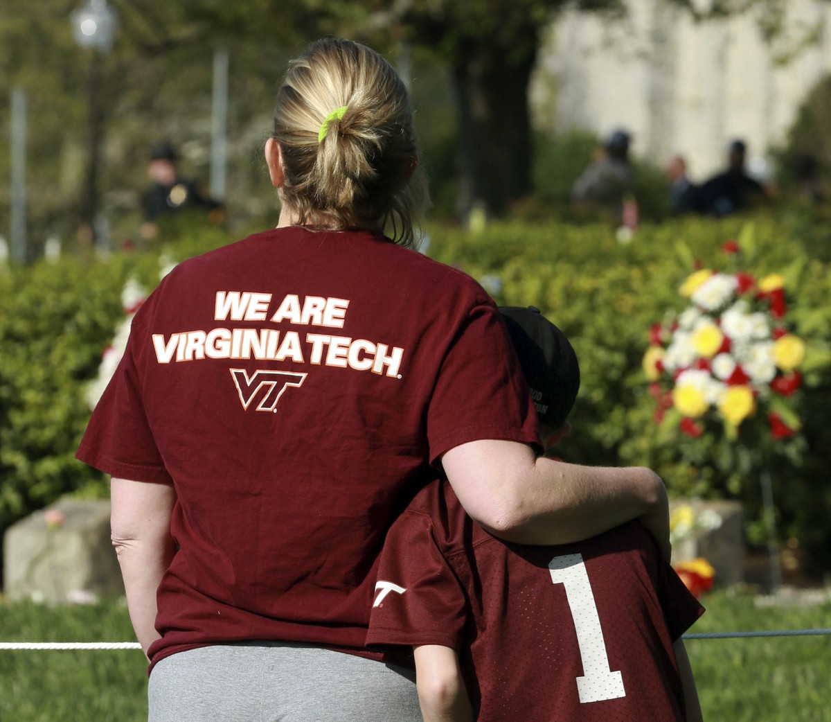 Virginia Tech: homenagens às vítimas no campus marcam 10 anos de ...