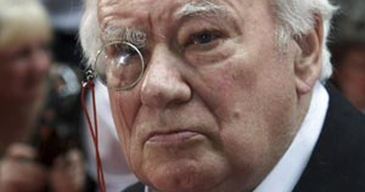 G1 - Morre o astrônomo e apresentador britânico Patrick Moore ...