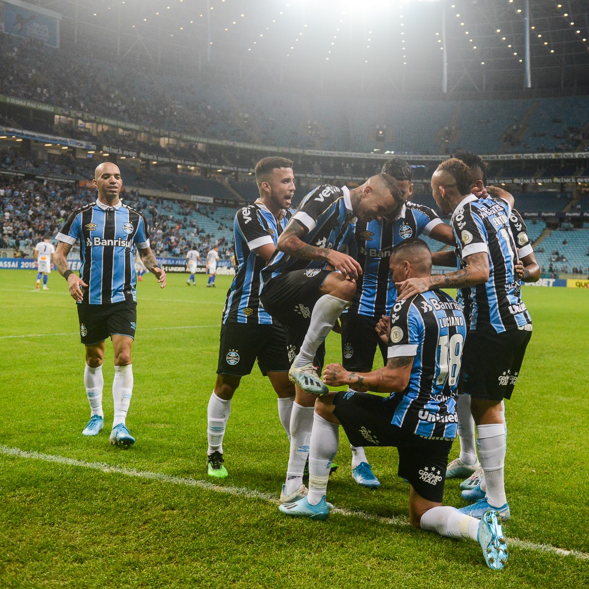 Grêmio brinca na web com boa fase de Luan: "O Retorno do Rei" | grêmio | ge