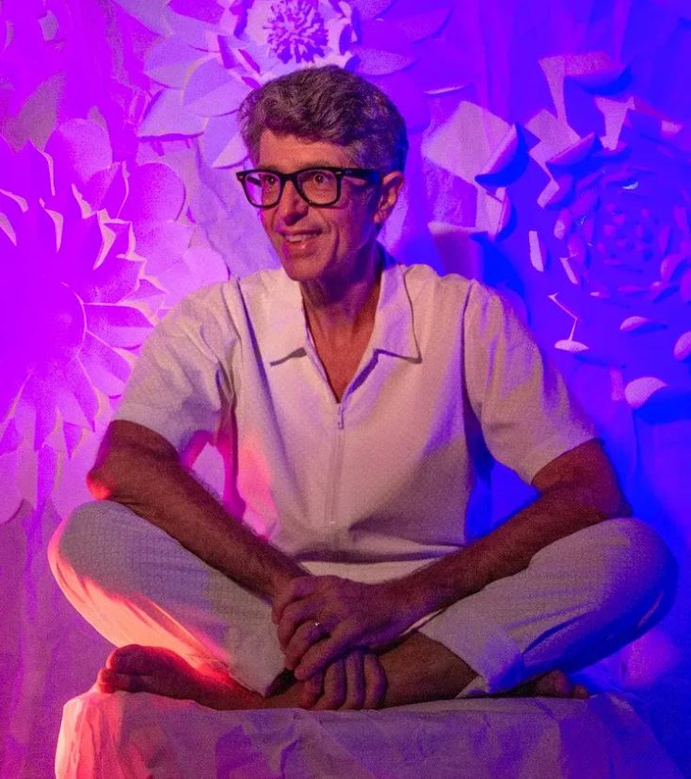 PALÁCIO DAS ARTES RECEBE LEONI COM SHOW 'TOUR SUCESSOS - ÁREA 35