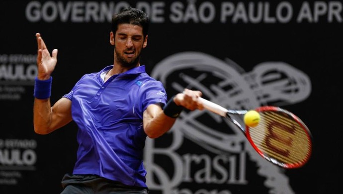 Instável, Bellucci perde match point, leva a virada e cai na estreia em SP Instável, Bellucci perde match point, leva a virada e cai na estreia em SP