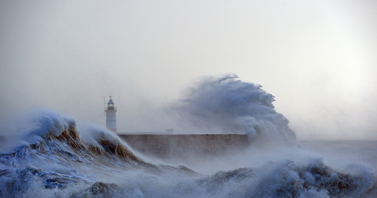 G1 - Tempestade atinge litoral da França, Grã-Bretanha e Alemanha ...