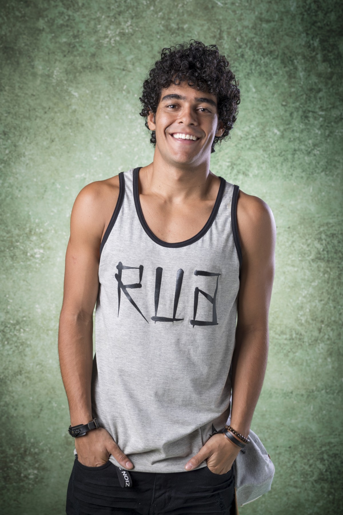 Conheça o estreante Igor Fernandez, o poeta das ruas de 'Bom Sucesso ...