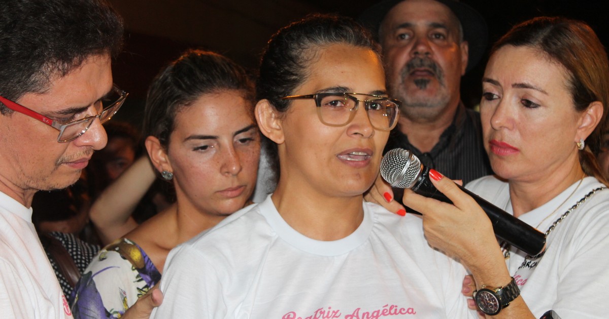 G1 - Protesto cobra solução de crime no dia em que Beatriz faria ...