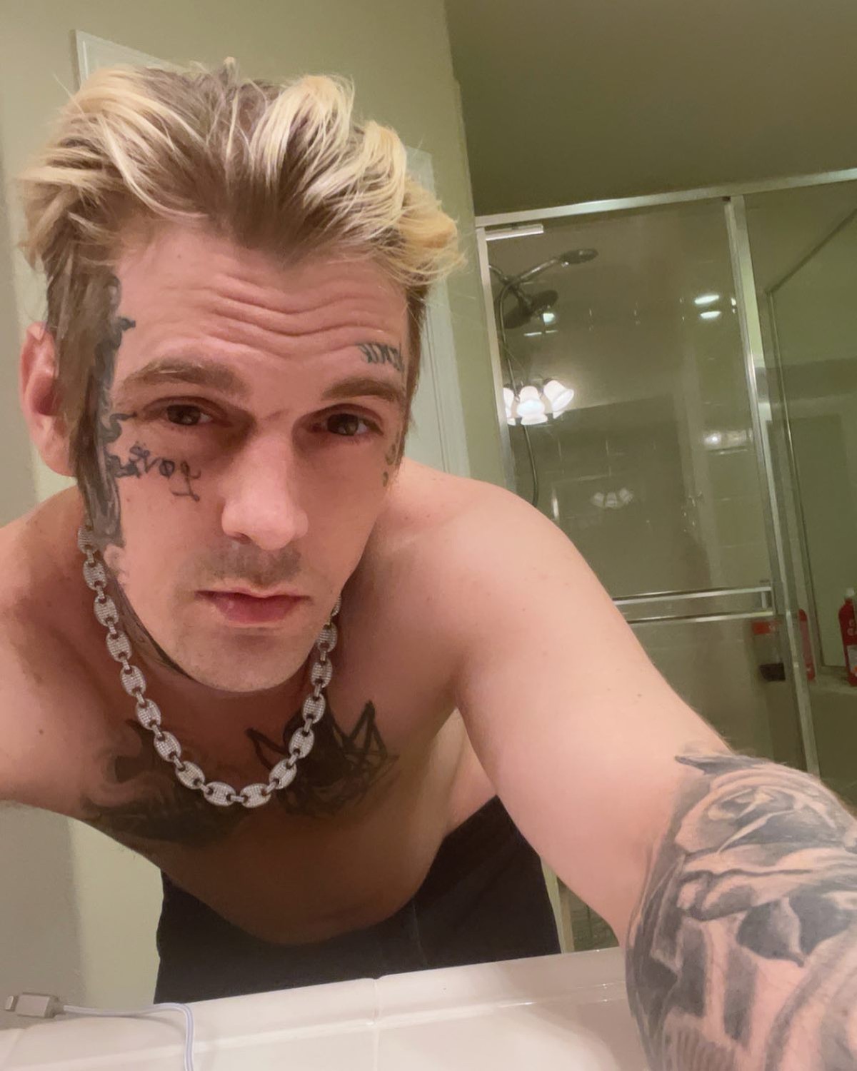 Aaron Carter estava 'extremamente cansado' dias antes de sua morte