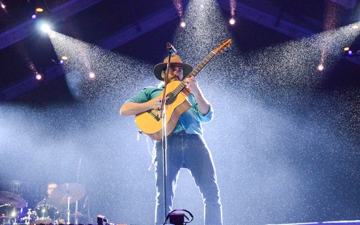 Gabriel Sater faz show no Museu do Ipiranga e fala de 'Pantanal' no ...
